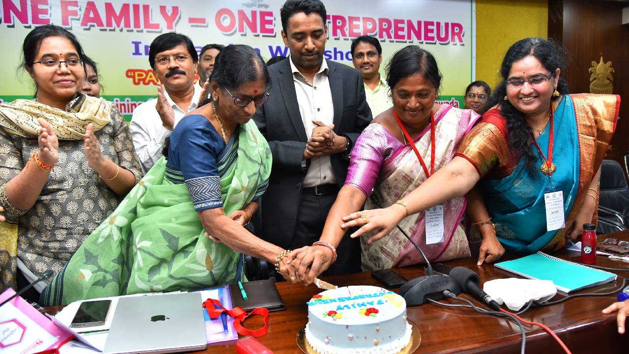 ‘One Family-One Entrepreneur’: A call for industrial progress | The Pioneer
