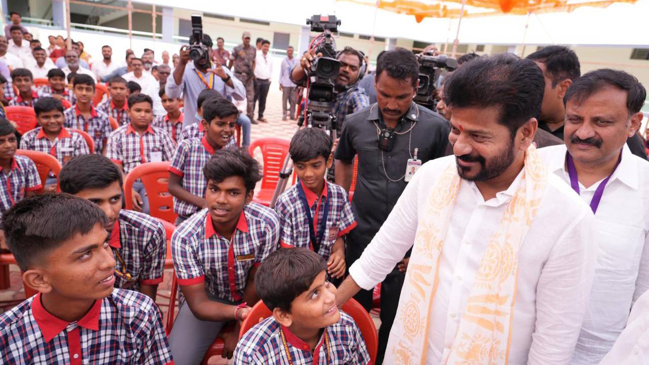 Indiramma houses for NIMZ evacuees: CM | The Pioneer